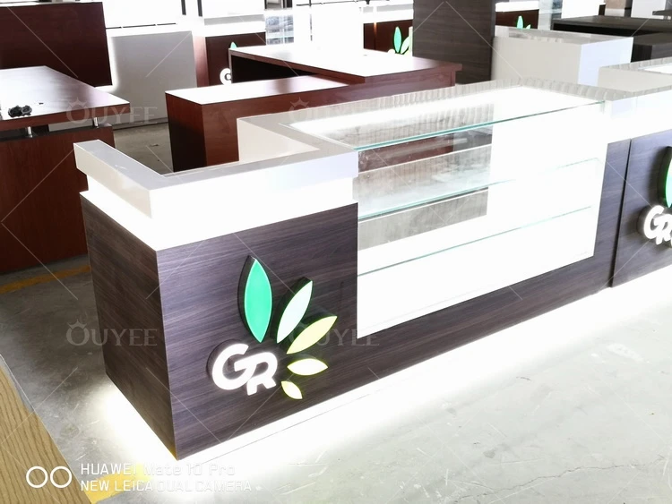 Smoke Shop Interior Design - Showcase & Retail Display