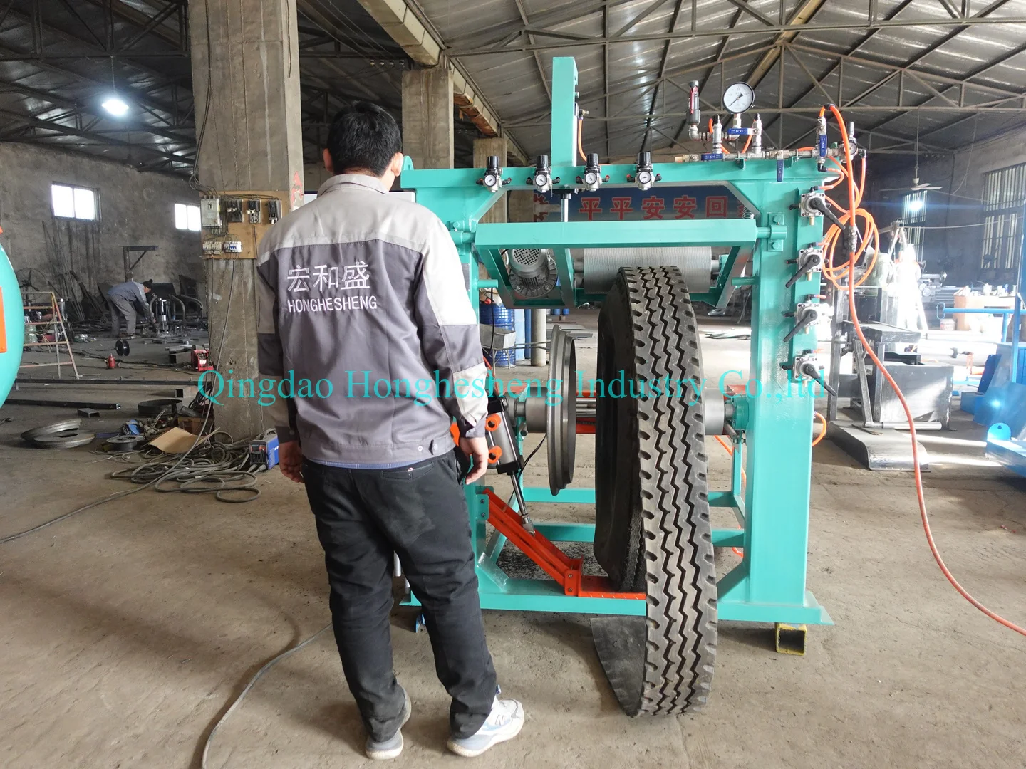 Tyre Tread Press Machine - High Capacity Tire Recapping