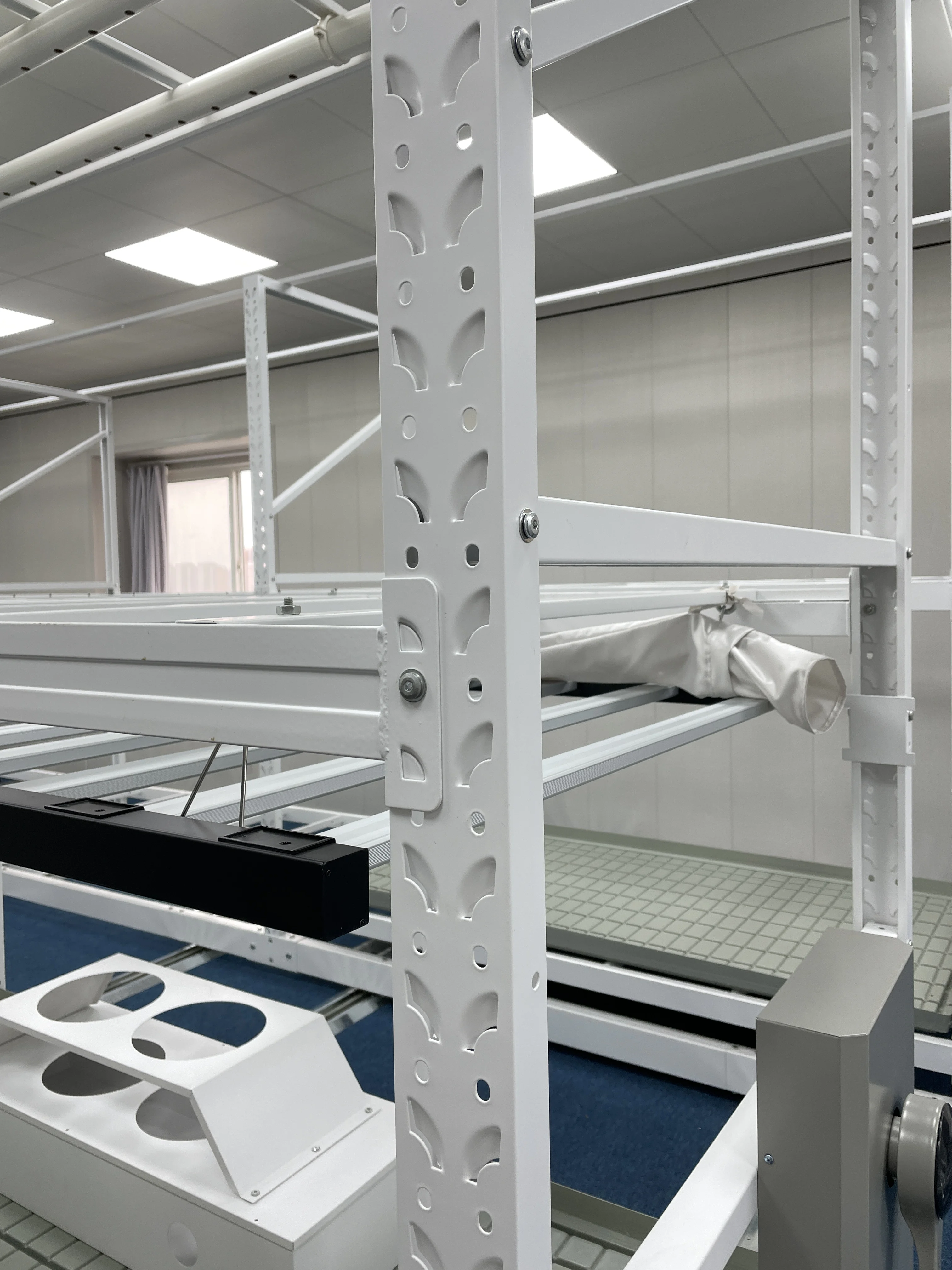 Vertical Farming 3 Layers Mobile Vertical Grow Rack Systems for Indoor ...