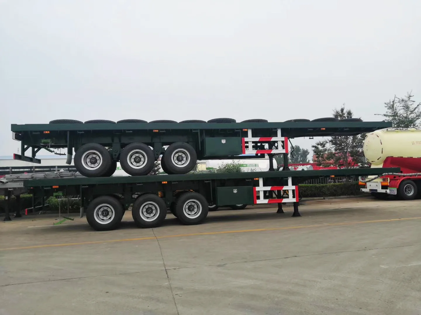 Tri-axle 50 Tons Flat Deck Trailer 20ft 40ft 45ft 53 Foot Container ...