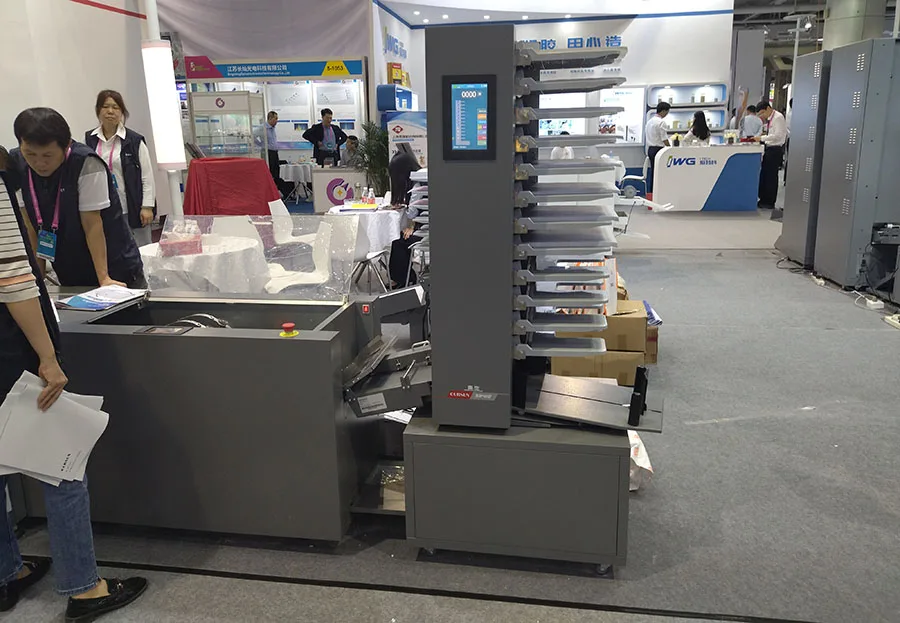 Automatic 10 Bins Paper Collator Stapler Folding Booklet Maker Machine ...