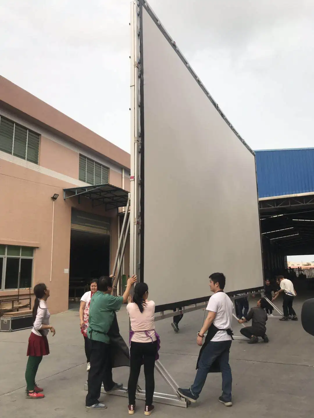 300 Inch Fast Fold Projection Screen - Portable Outdoor Cinema