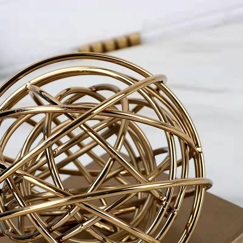 Luxury Gold Metal Home Decor Balls - Perfect for Christmas
