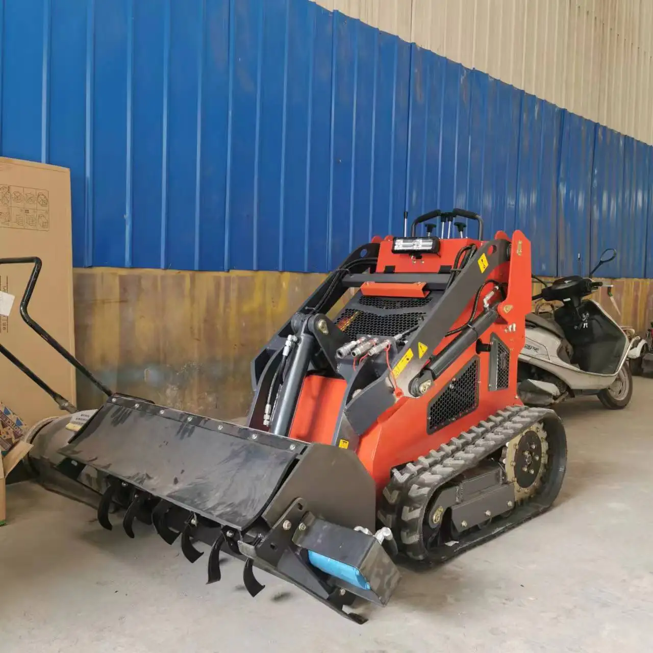 Multifunctional Mini Skid Steer Loader with Attachments