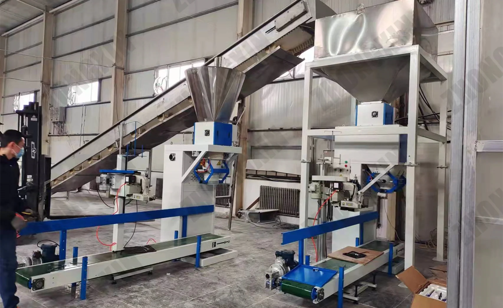 10 Kg Bags Wood Sawdust Granular Packing Machine 20 Kg 50 Kg Seeds Bags ...