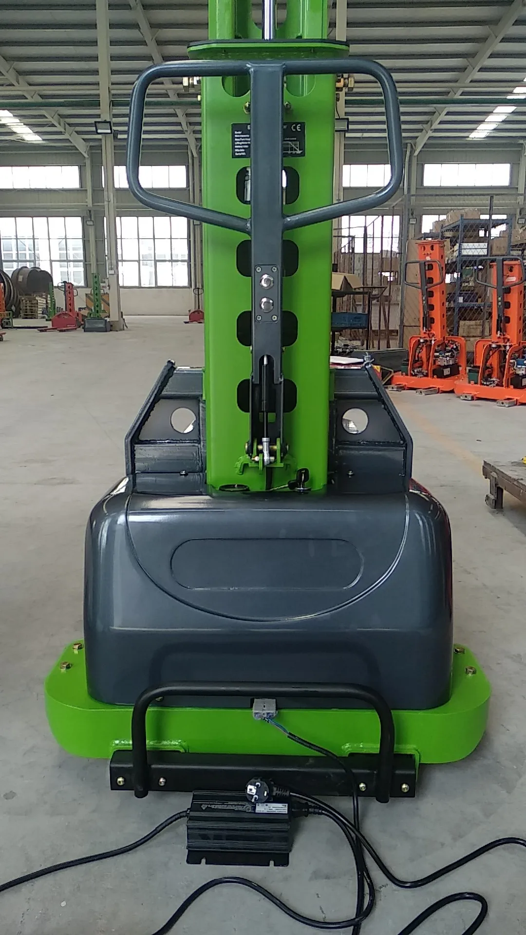Noelift Portable Self Loading Stacker - Efficient Pallet Handling