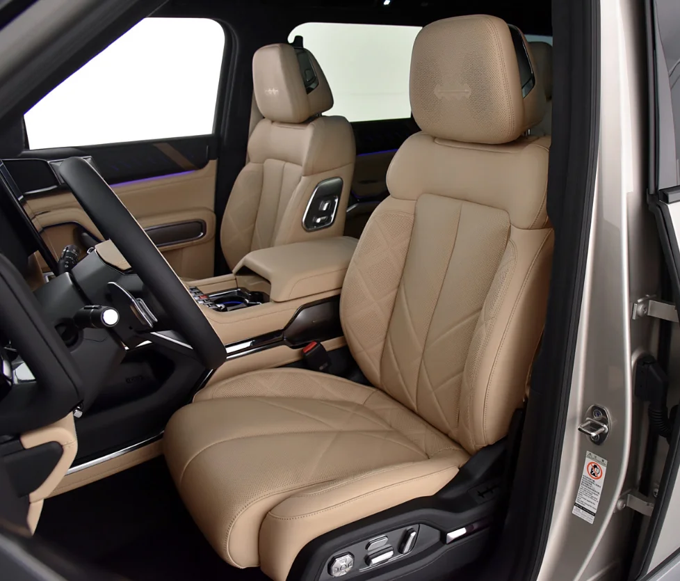 BYD Leopard 8 2025 PHEV SUV: 5-Door, 6-Seater, 1200 km Range & 180 km/h ...