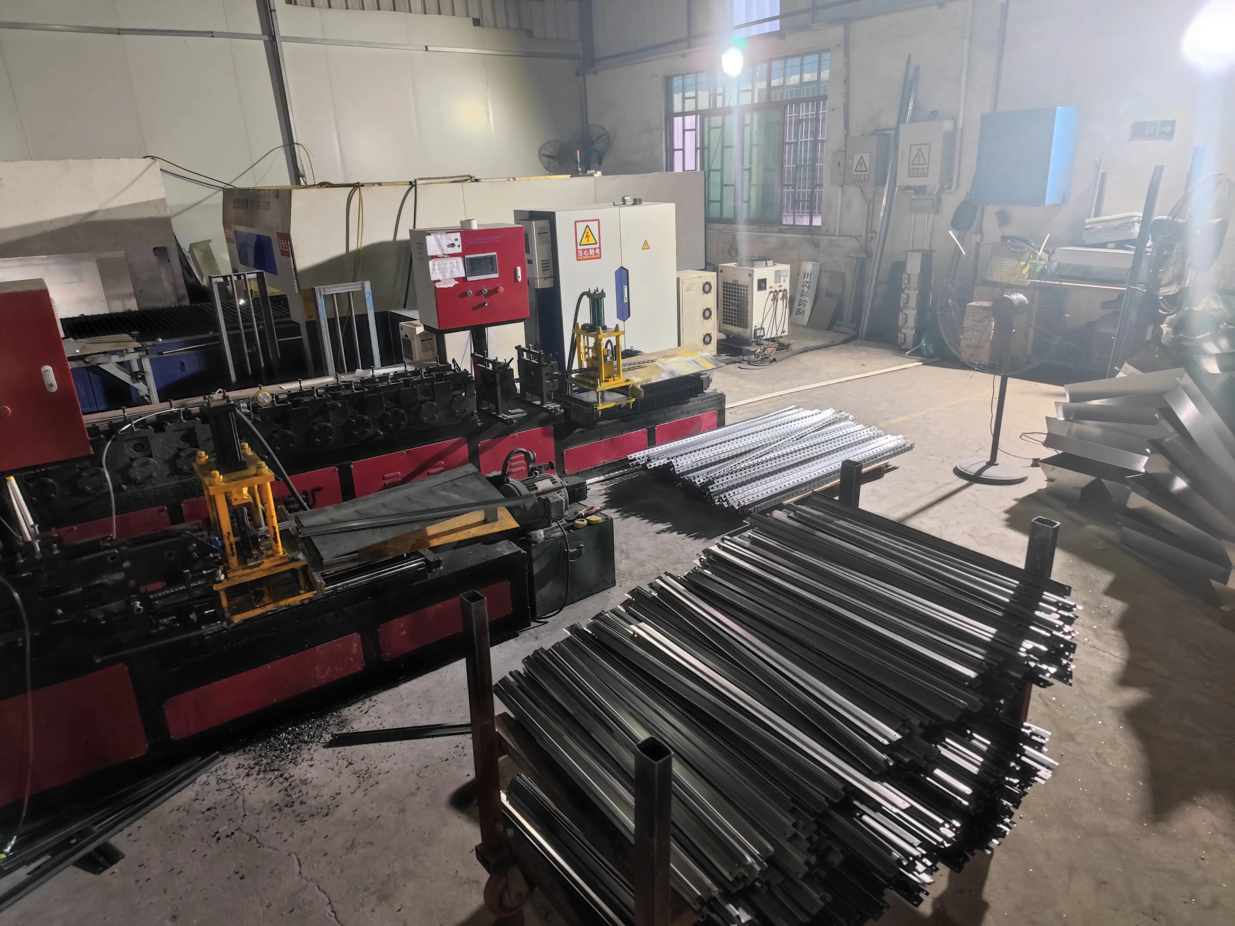 Metal Steel Shelf Easy Assemble Slotted Angle Shelving Bolt Stacking ...