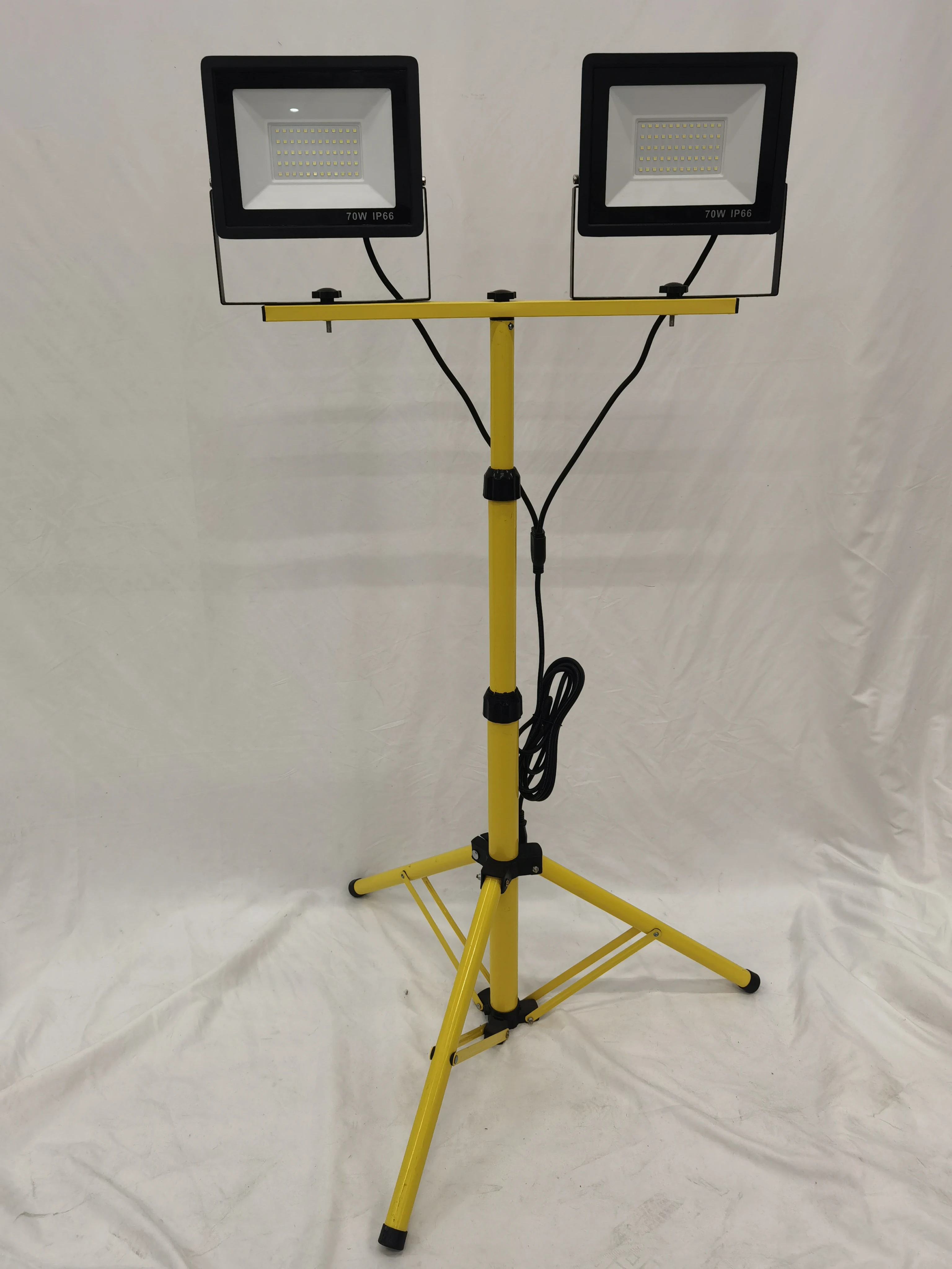 Work Lights With Stand Twin Head Tripod 220v 110v Adjustable Outdoor ...