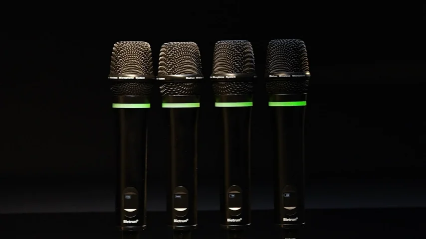 4 Channel Wireless Microphones System With Rechargeable 4 Handheld Mics ...