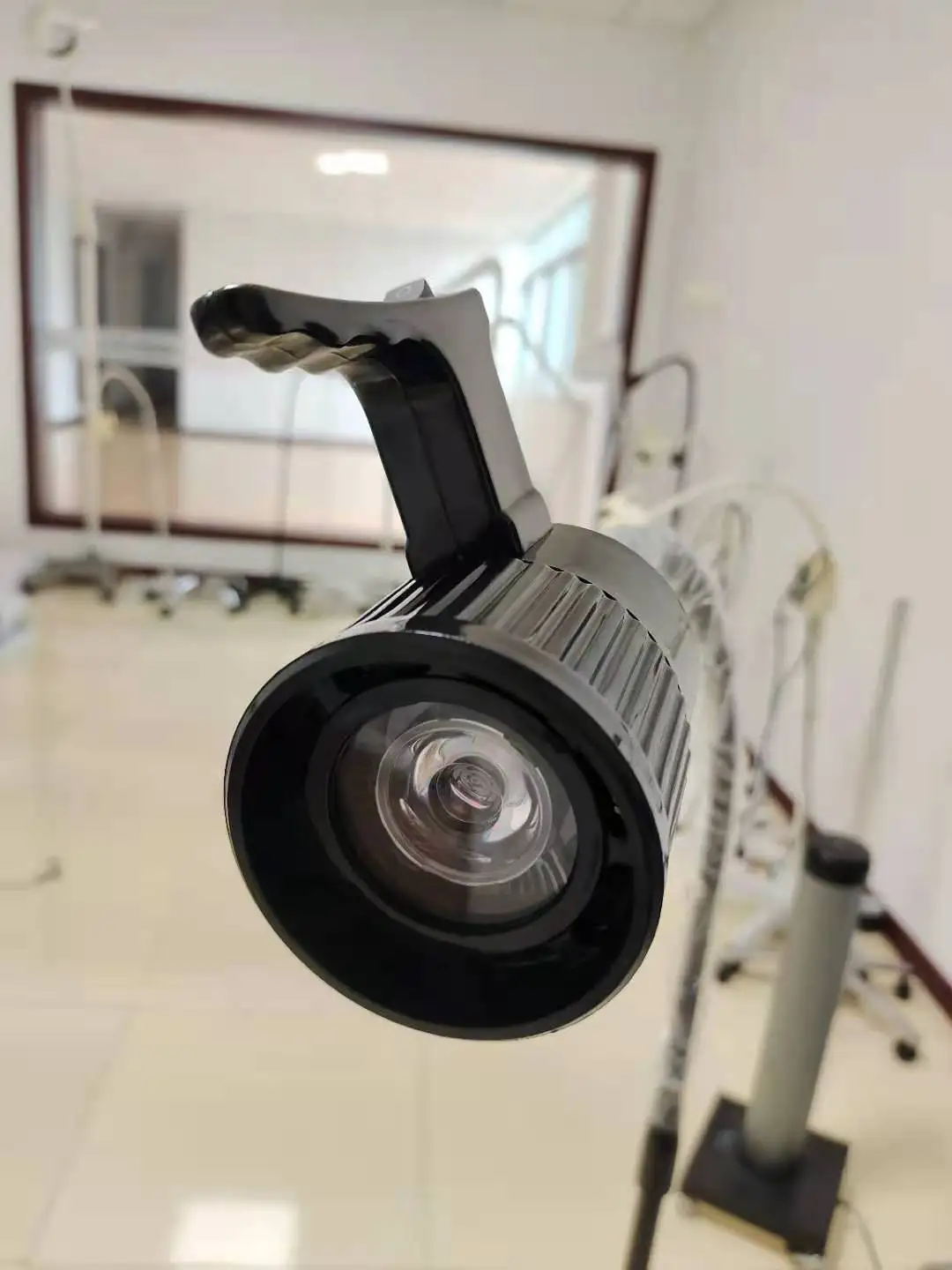 Operating Room Lamp - Bright, Reliable LED Examination Light