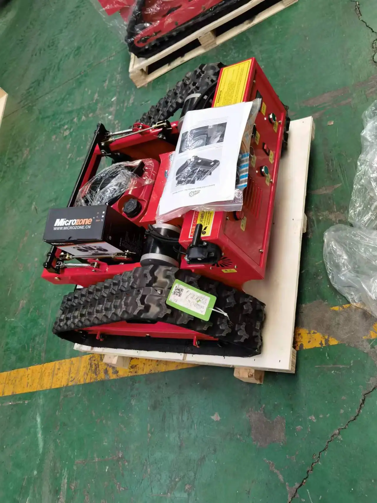 Yamaha Engine Remote Control RC Lawn Mower Robot for Mowing