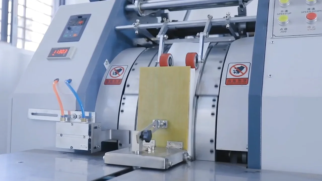 Cy 400 Fully Automatic High Speed V Bottom Kraft Bread Snack Paper Food cy-400-fully-automatic-high-speed-v-bottom-kraft-bread-snack-paper-food