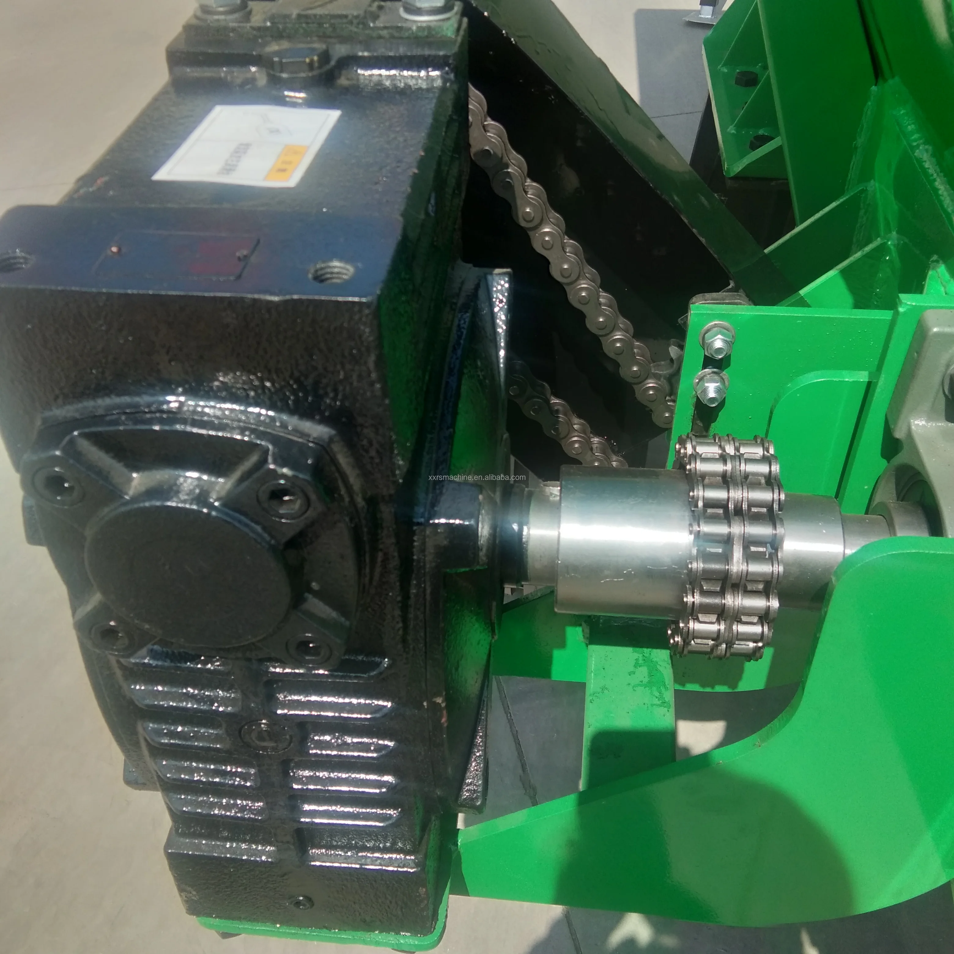 China Lime And Sawdust Trailed Fertilizer Applicator For Sale - Buy ...