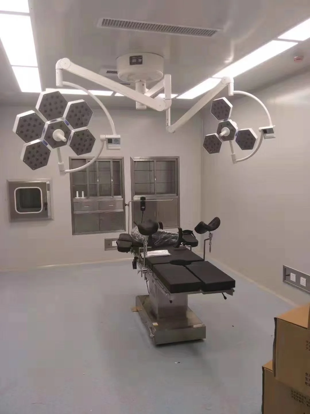 Hospital Ceiling Mounted Led Petal Shape New Design Shadowless ...