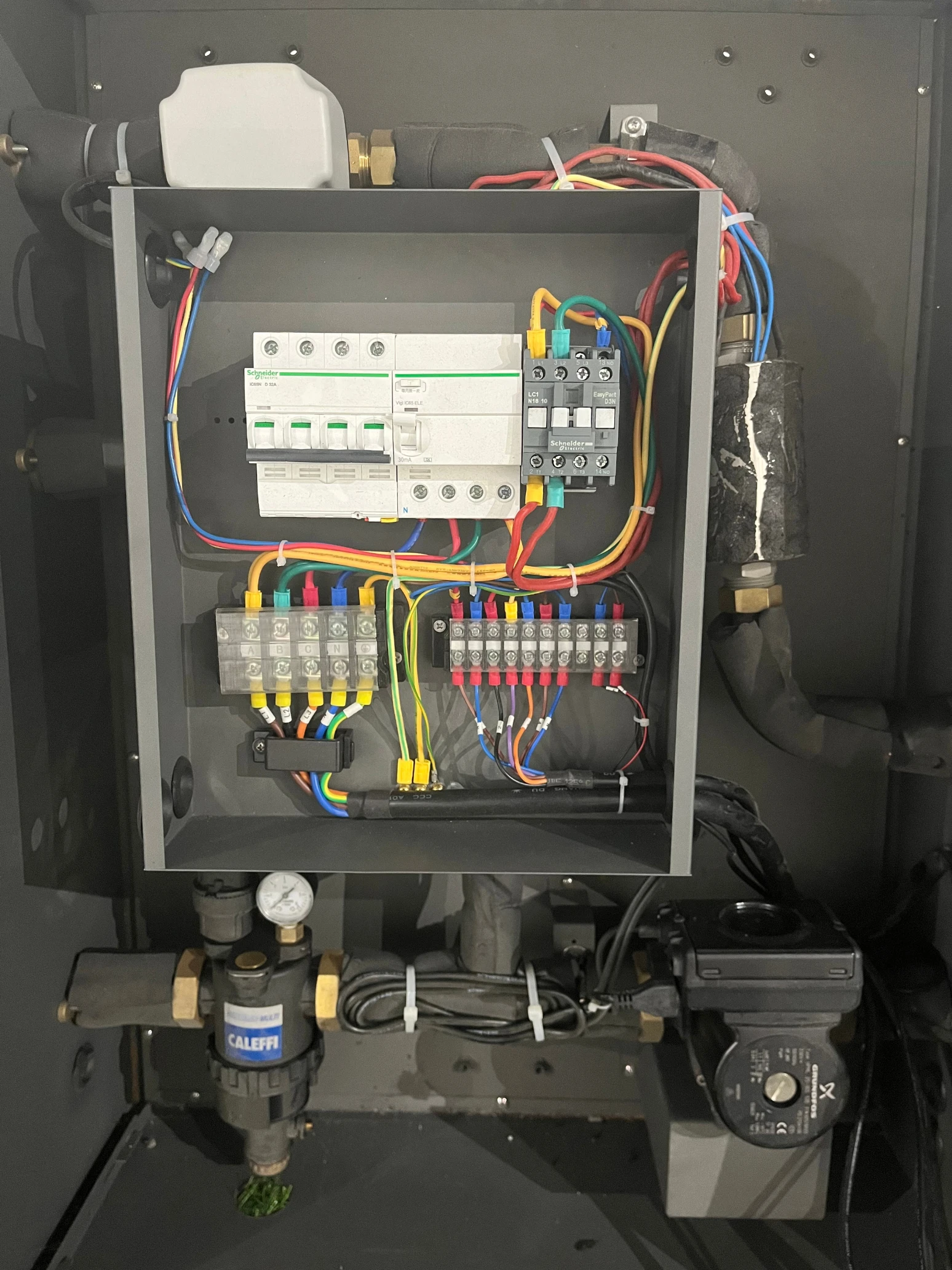 SPRSUN Heat Pump Kit - Efficient Heating & Cooling Solutions