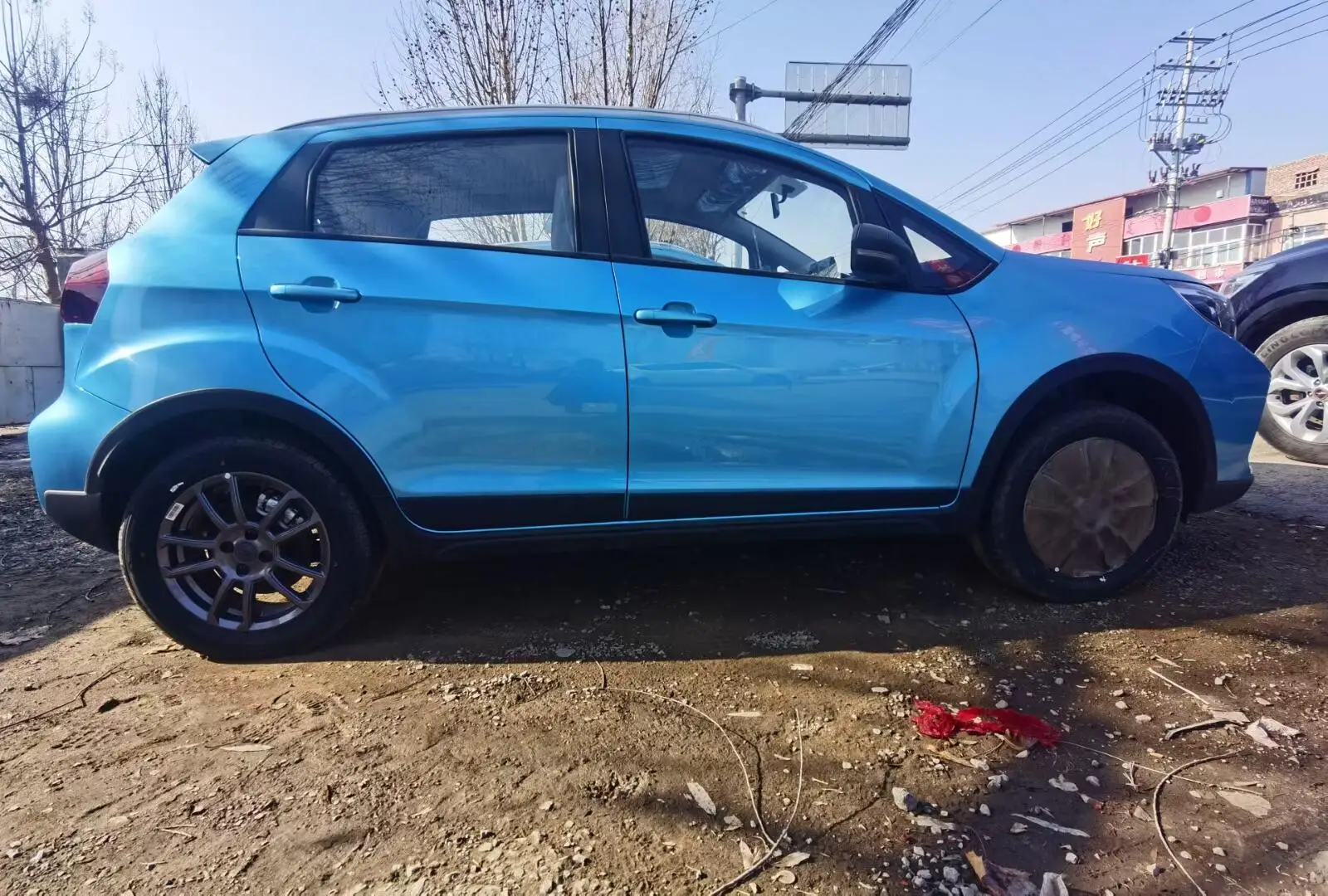 Geely LIVAN X3 Pro - Compact SUV with Electric & Gas Options