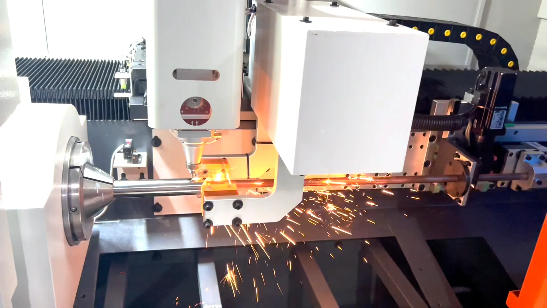 High Precision Short Tailings Pipe Laser Tube Cutting Machine G90 Metal ...