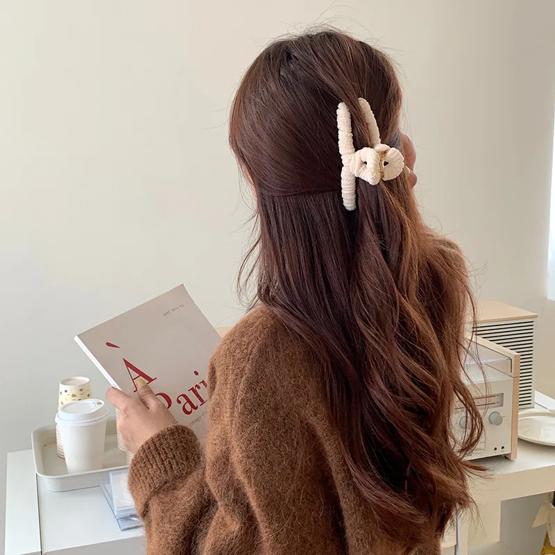 Elegant Woman Large 4.3Inch Clamp Ponytail Furry Wrapped Hair Claws ...