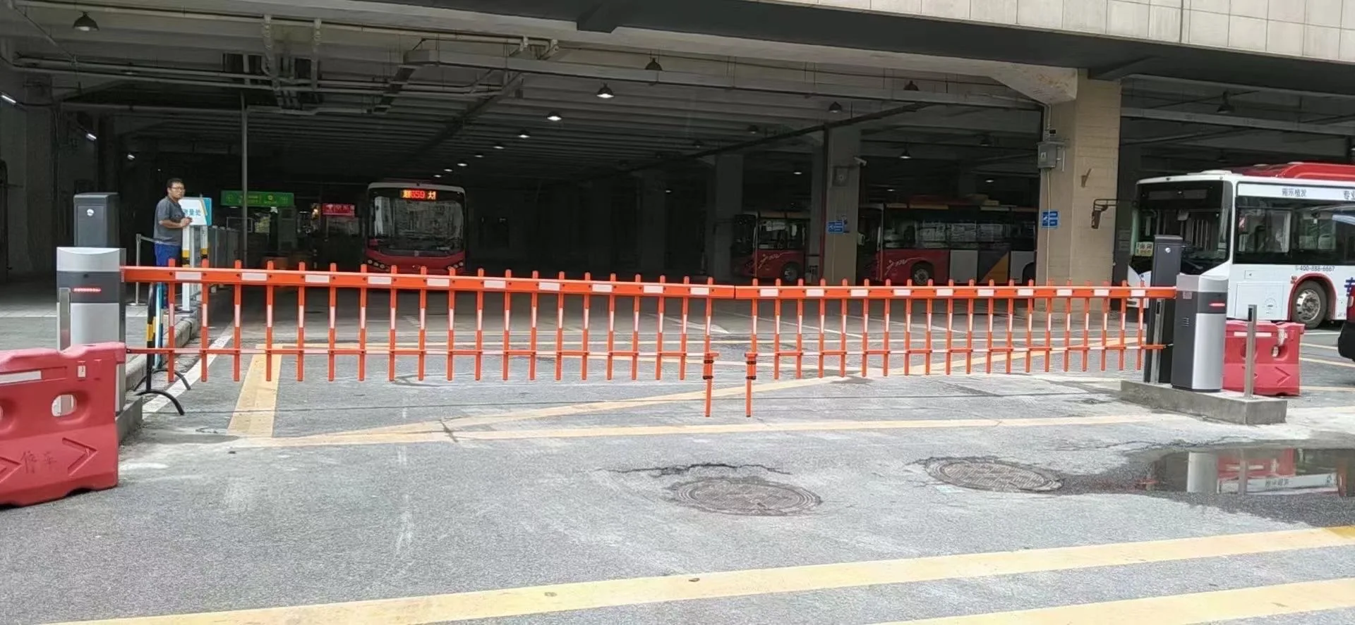 Double Sided LED Illuminator Boom Barrier Gate Arm for Parking Lots ...