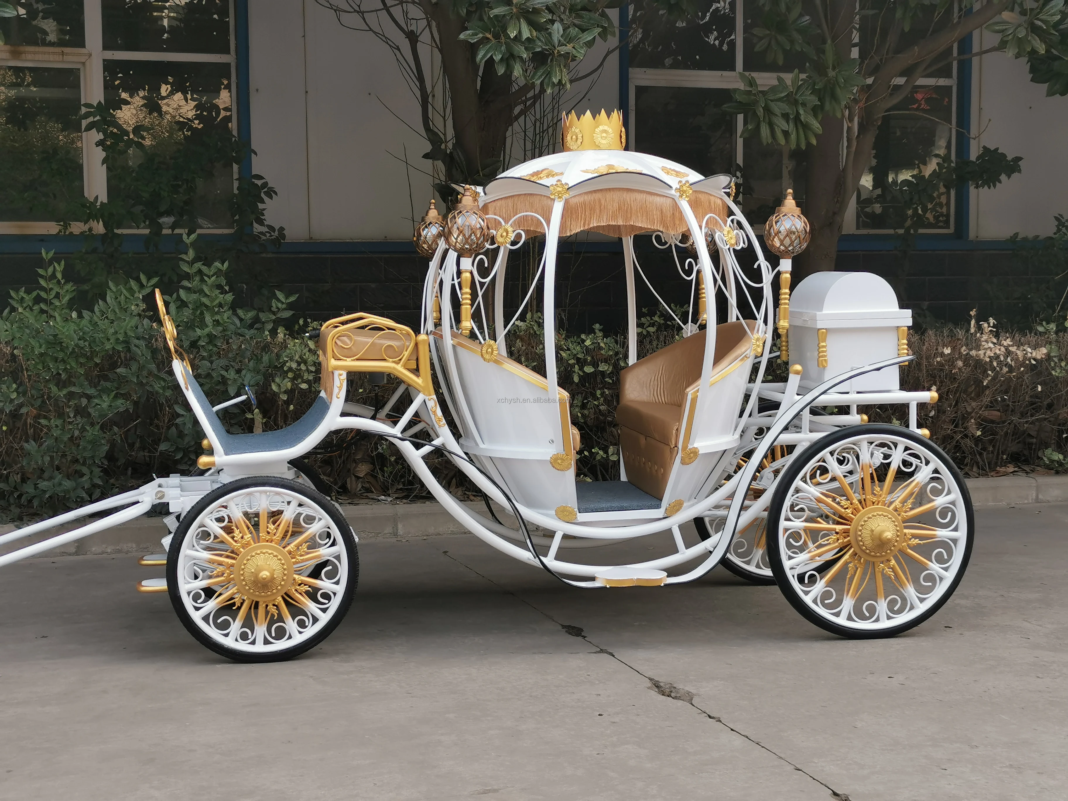 White Electric Cinderella Pumpkin Horse Carriage For Sale/luxury ...
