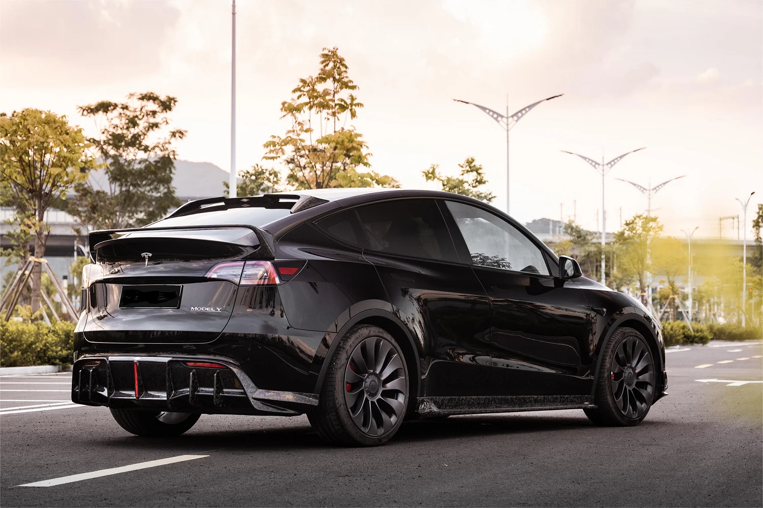 Rear Bumper Diffuser Lip With Light Carbon Fibre Fits For 20-23 Tesla ...