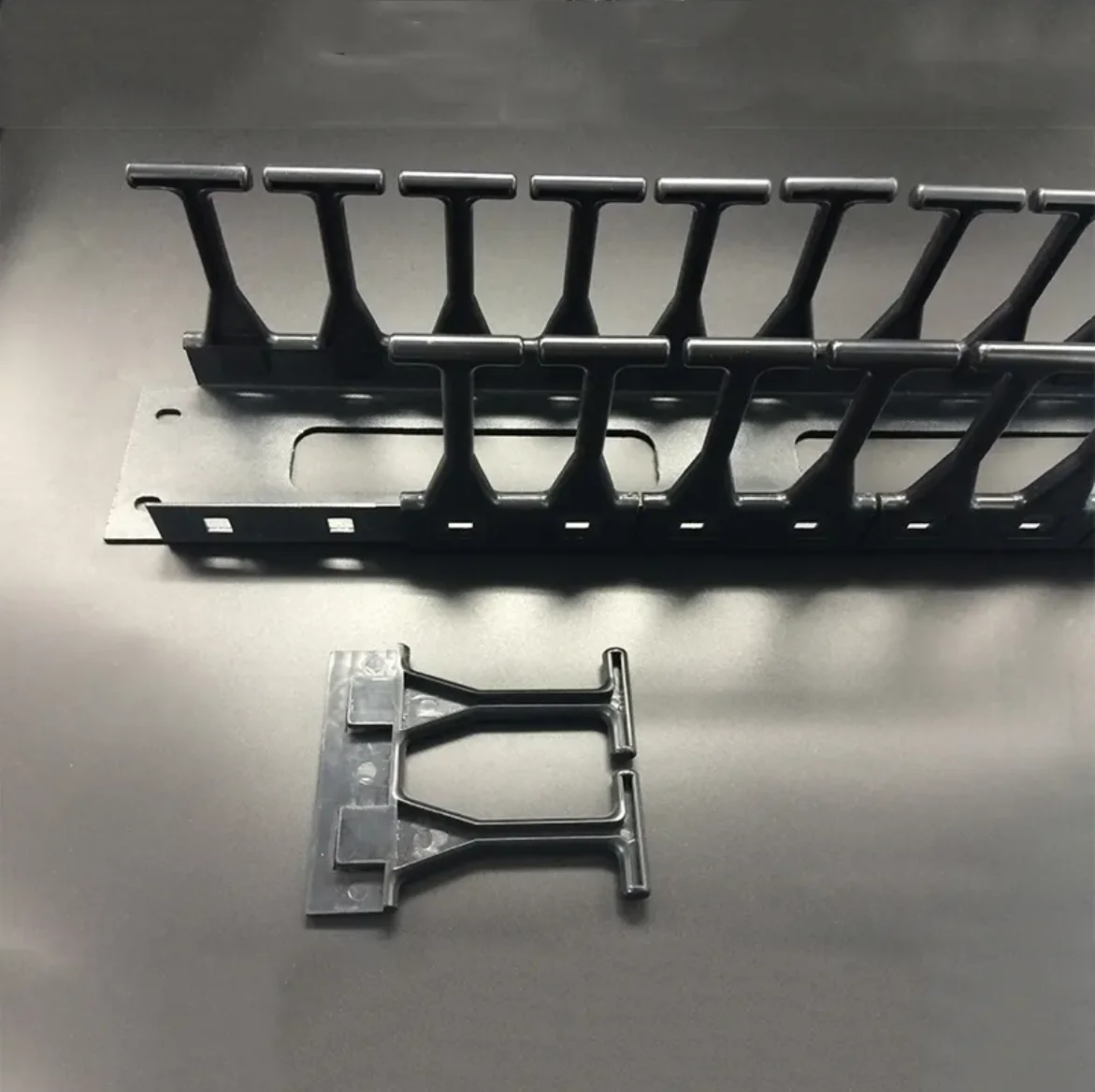 Enyoo Cable Management Ring - Flexible & Efficient Solutions