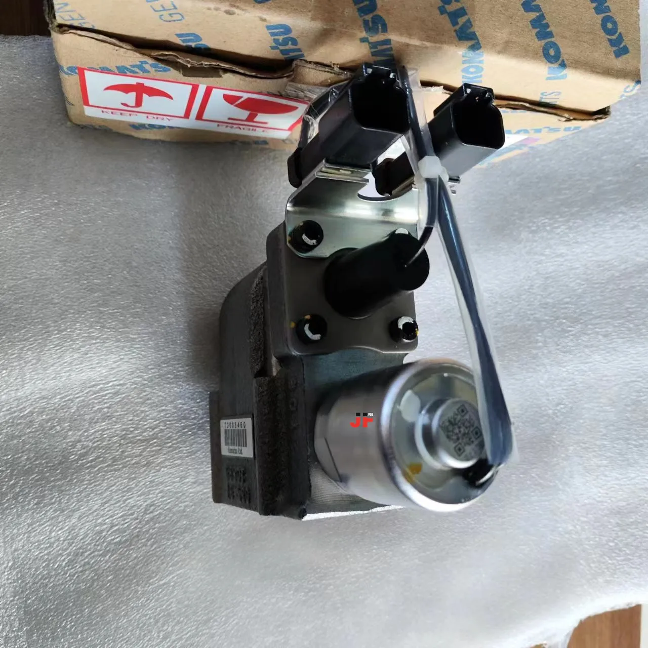 Dump Track Valve 561-15-75701 561-15-75002 561-15-75801 5611575701 For Hd785-7 - Buy Dump Track ...