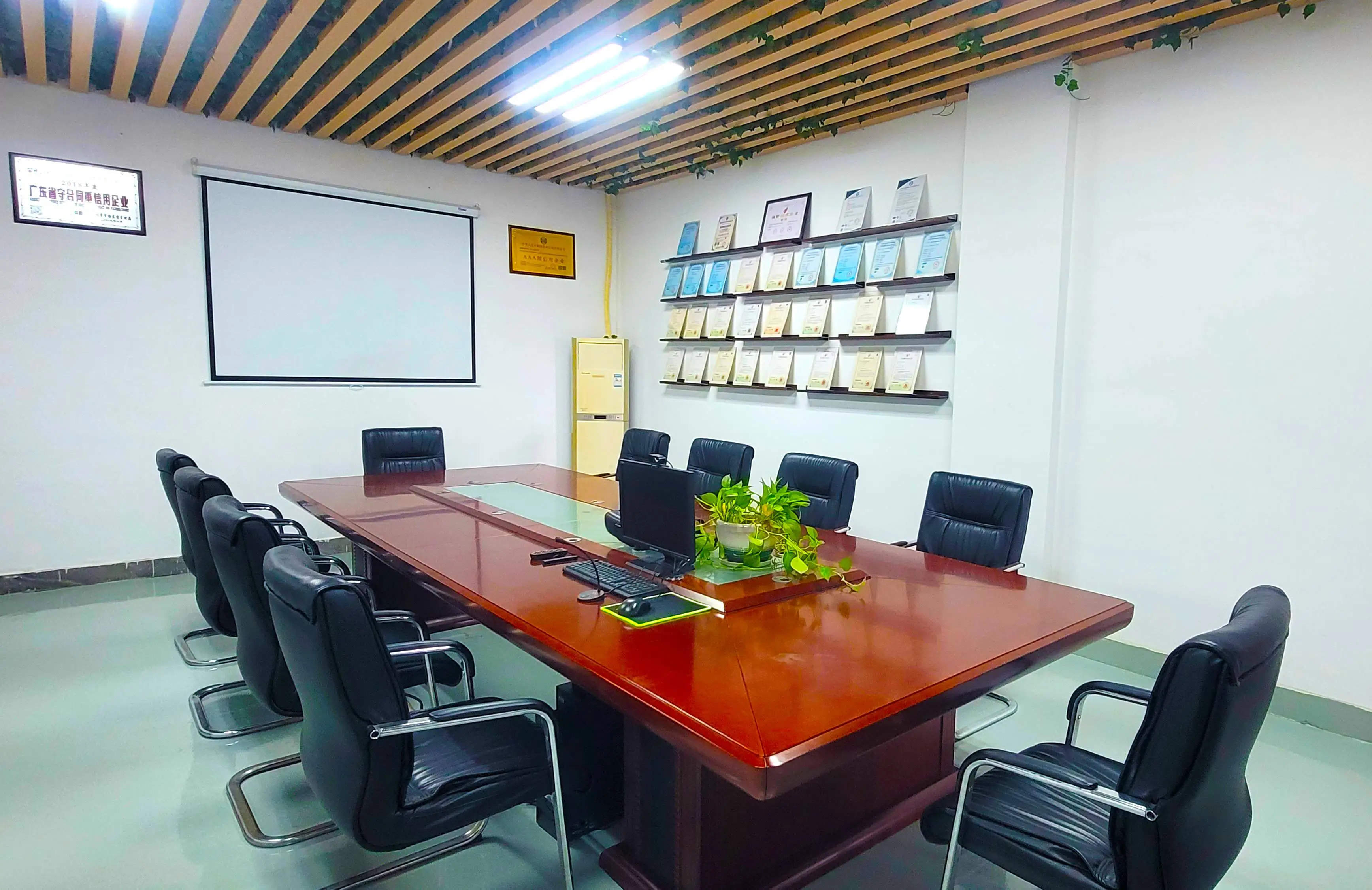 15kV 200A Loadbreak Feedthru Insert Bushing Insert Loadbreak Portable ...