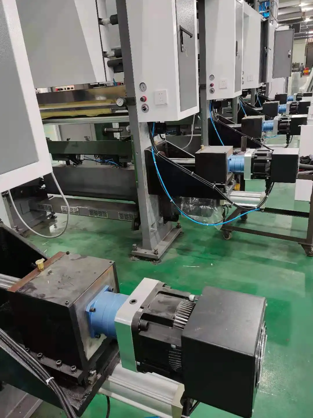 Automatic Electrical Line Shaft Plastic Film Rotografture Printing ...