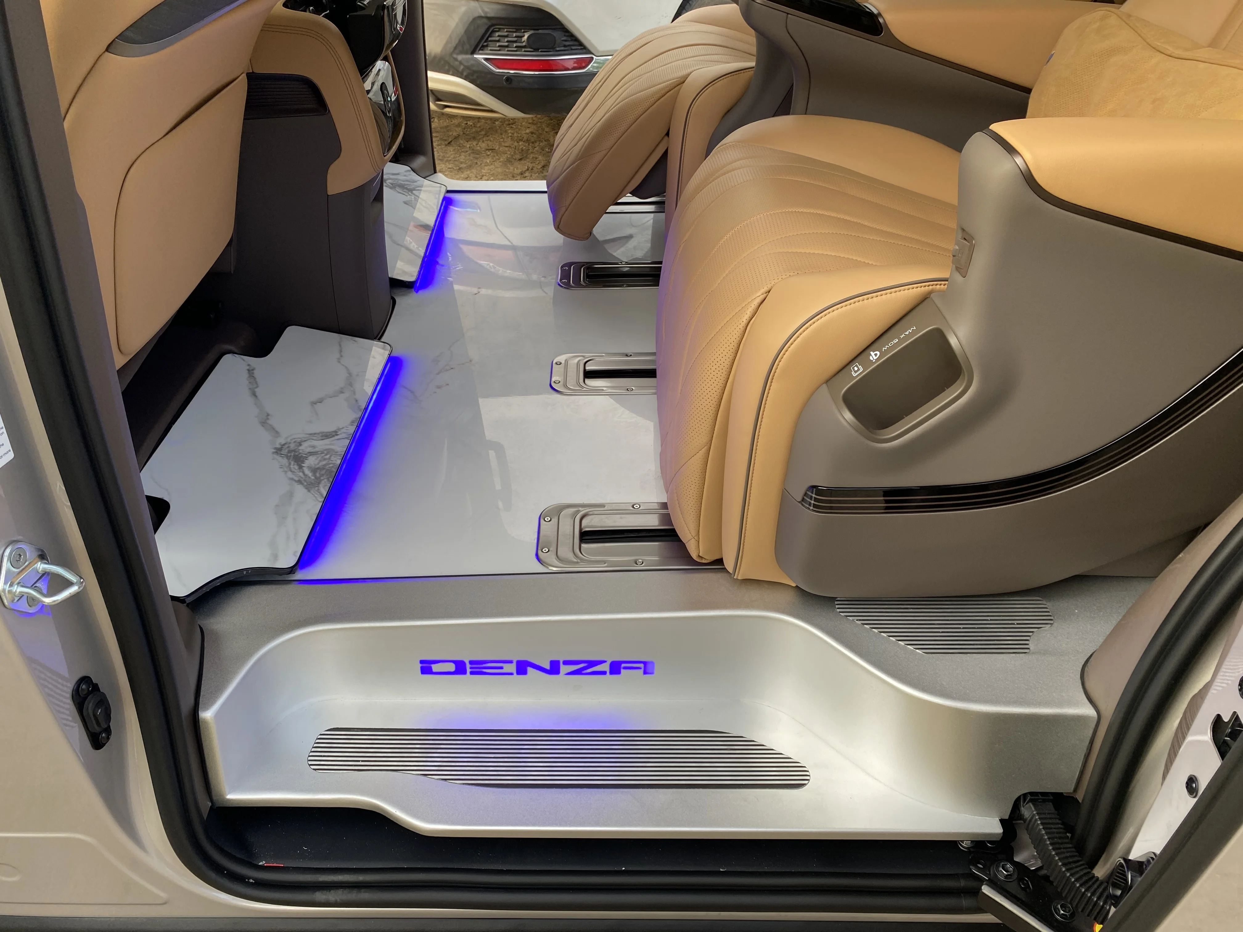 ST-YBTB LED Welcome Pedal for Mercedes Benz V-Class and Most MPVs Over ...