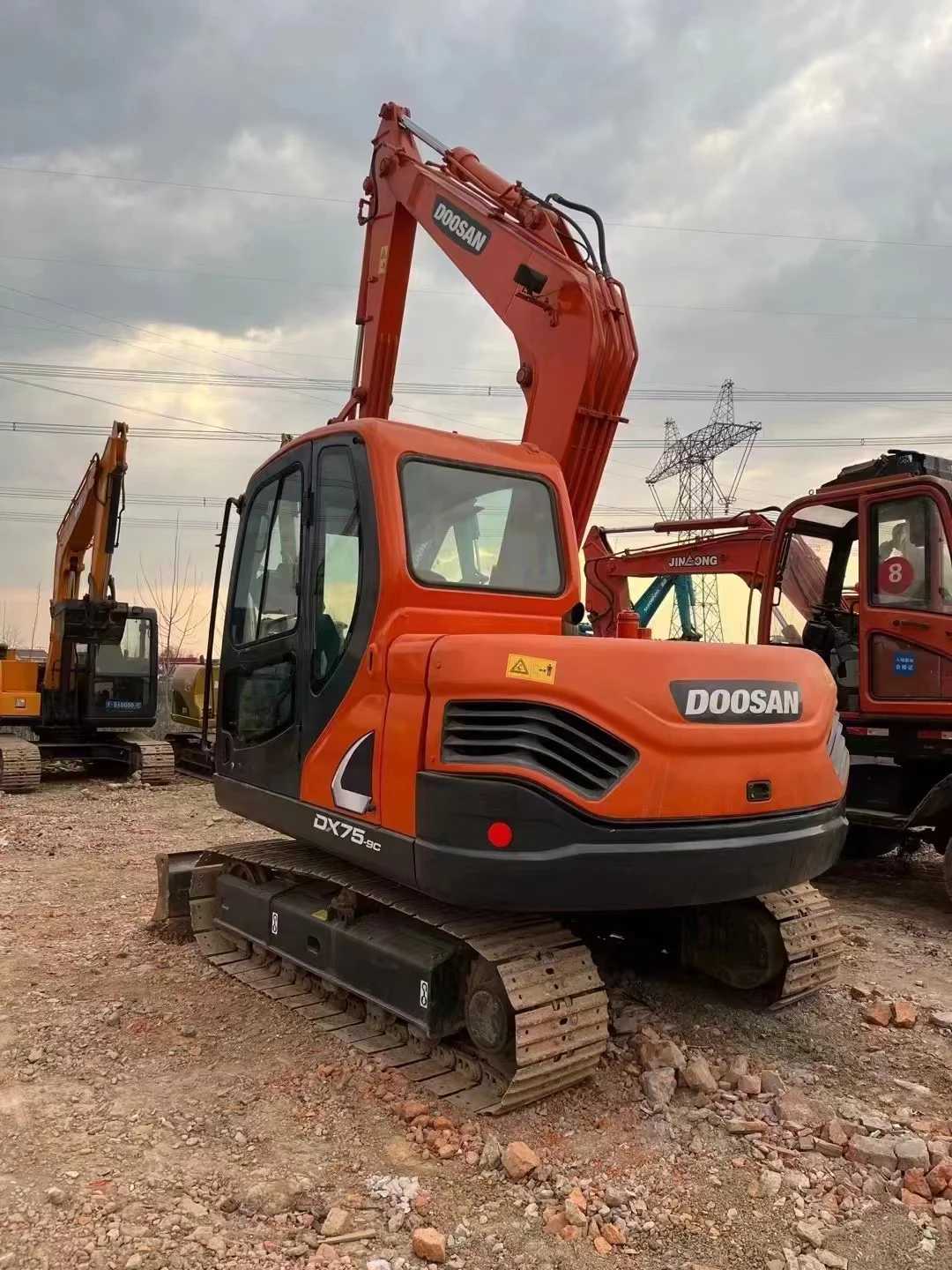 Used Doosan Dx75 7ton Excavator Original Doosan Dx75 Dh60 Dx55 Dx60-7 Dx80 Digger Used Doosan 55 ...