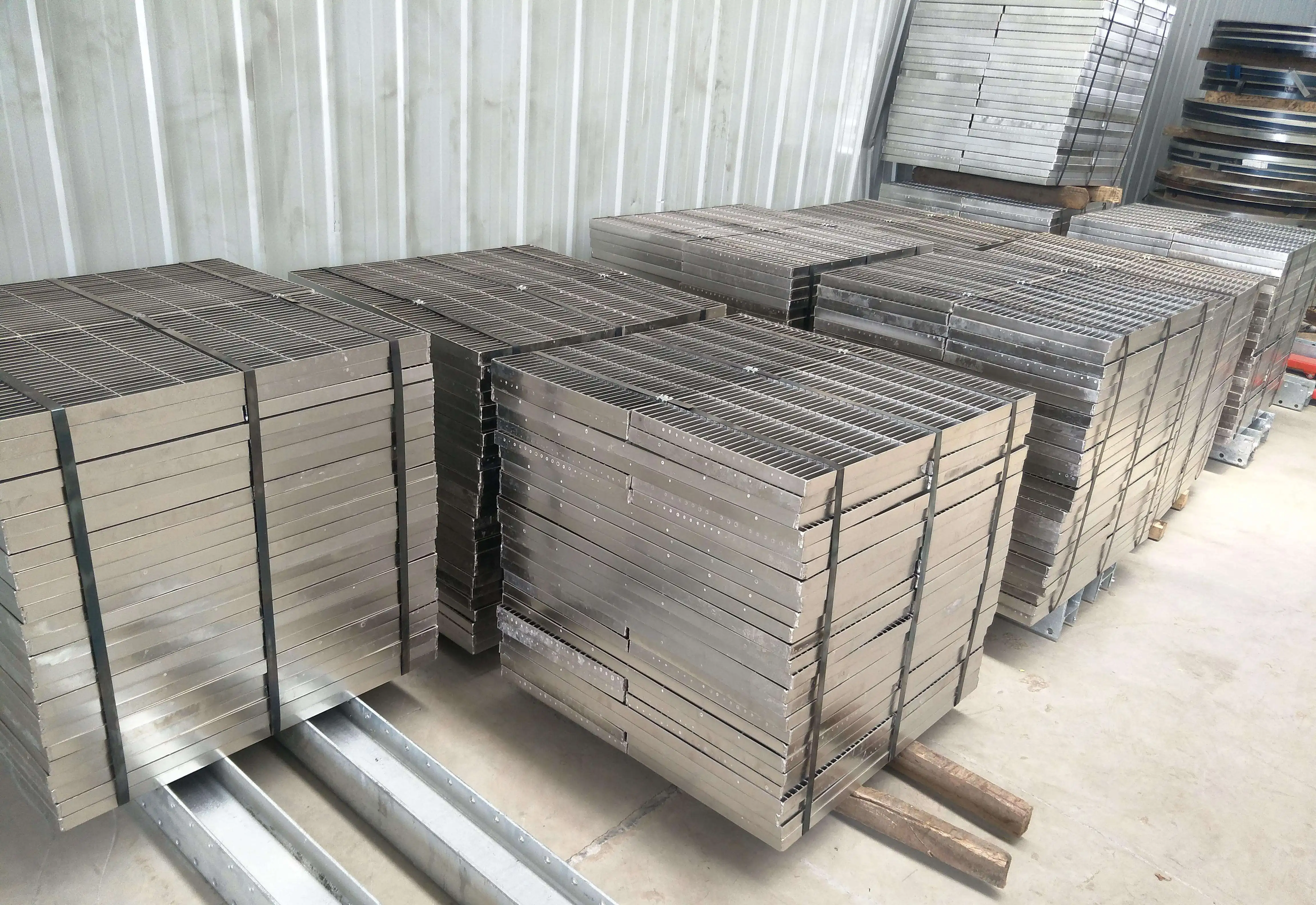 ASTM A36 Galvanized Cold Formed Section Steel Structural C Shape ...