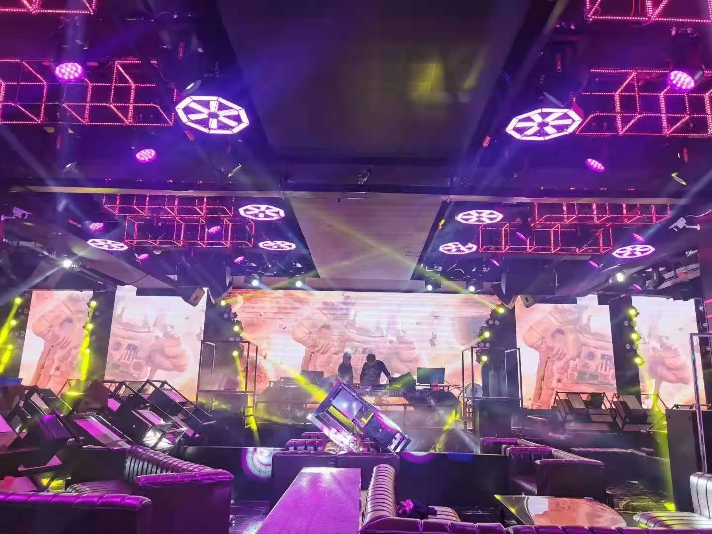 Professional Big Windmill Background Rotating Fan Led Wash Stage Light ...