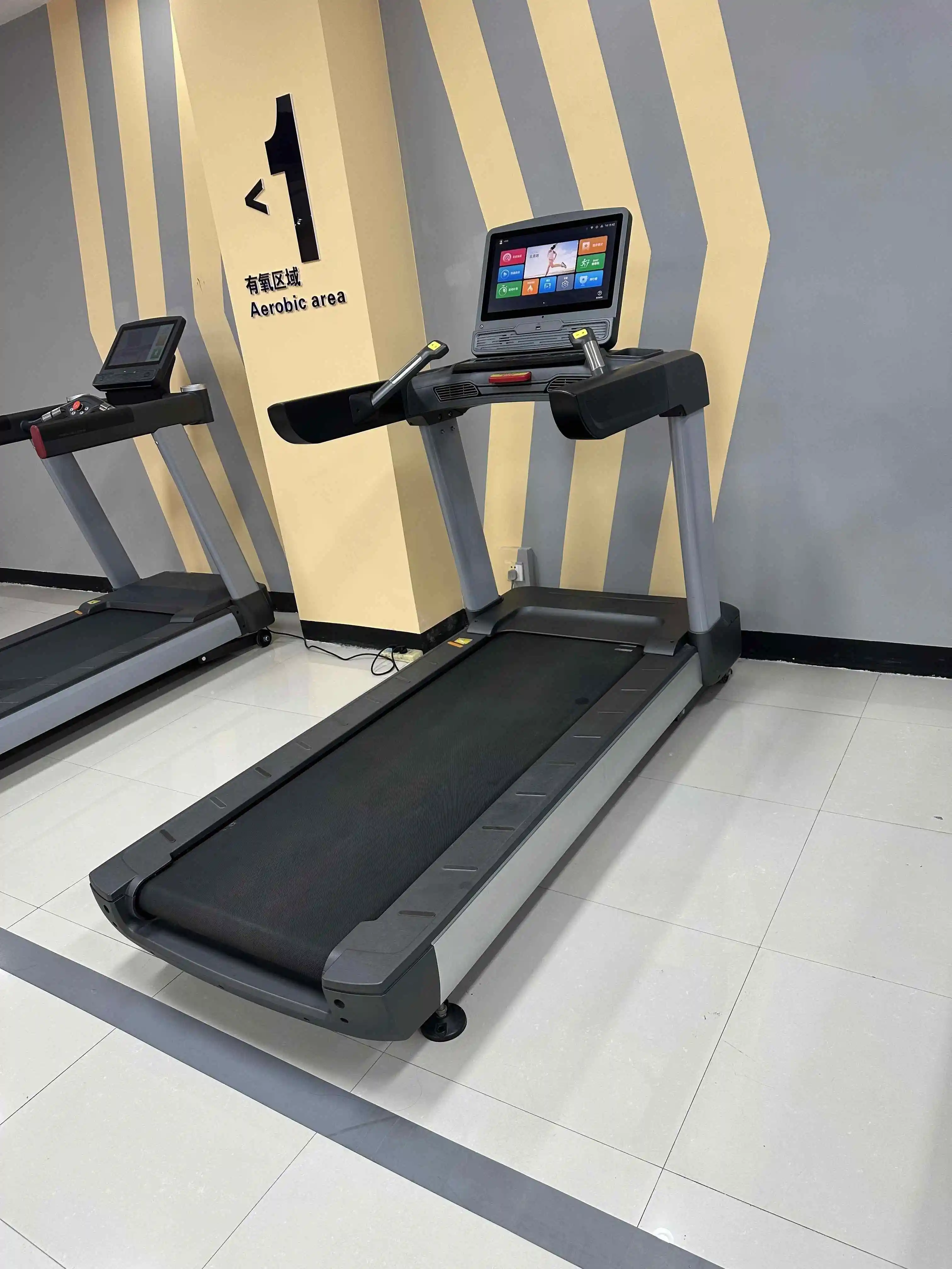 RT.T03E Commercial Gym Treadmill Self Generating Curve Treadmill ...