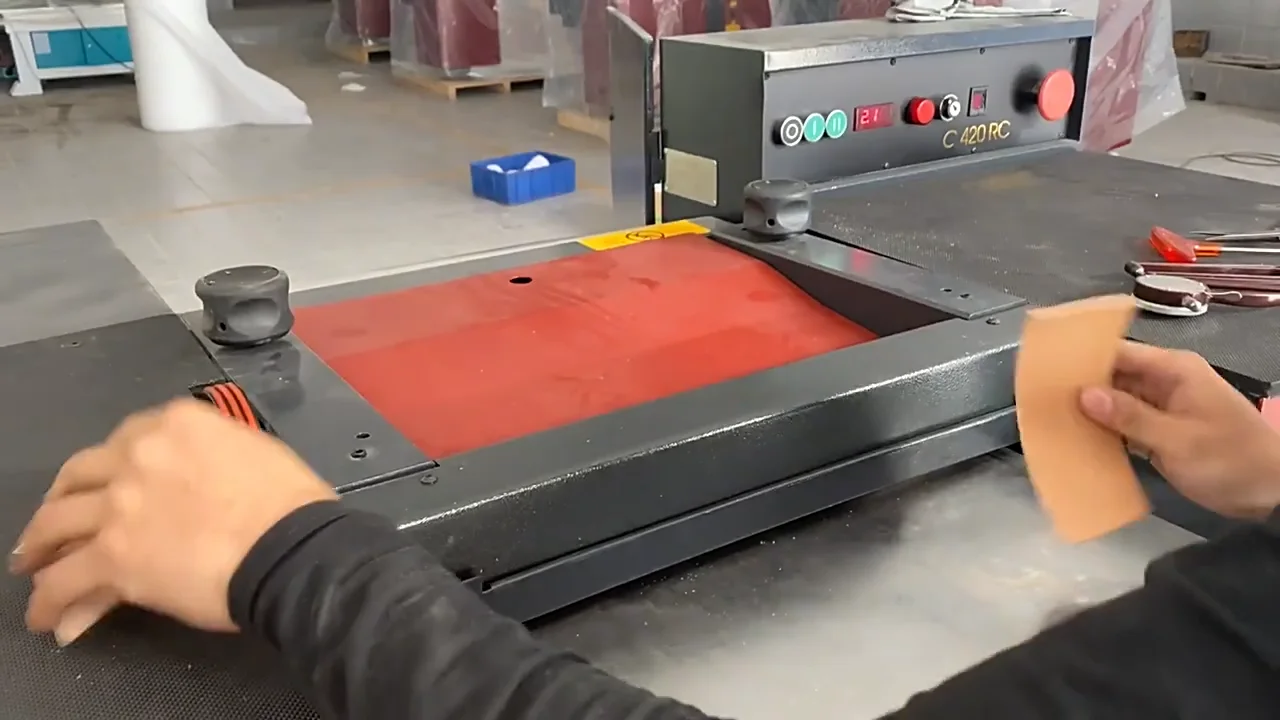 Automated Leather Shoe Producing Splitting Belt Processing Machine ...