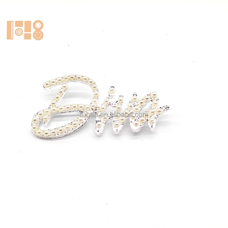 Custom Greek Sorority Letter Brooch - Diva Soror Oo-oop