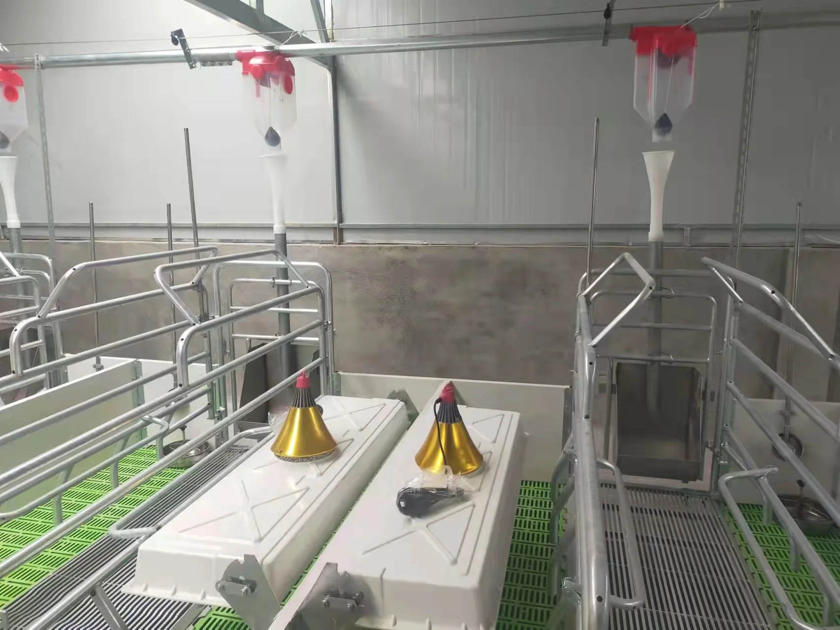 High-Quality Sow Birthing Pen - Durable Farrowing Stalls for Pig ...