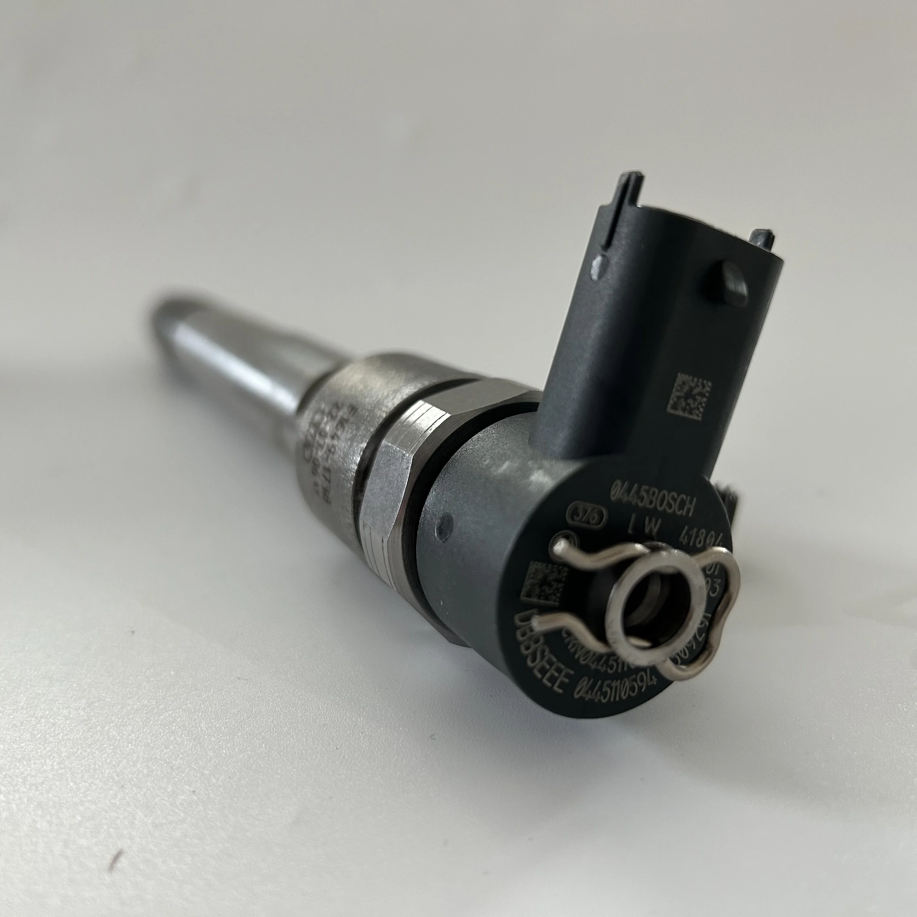 0 445 110 376/ 0445110376 Bos-ch Brand Diesel Engine Fuel Injector ...