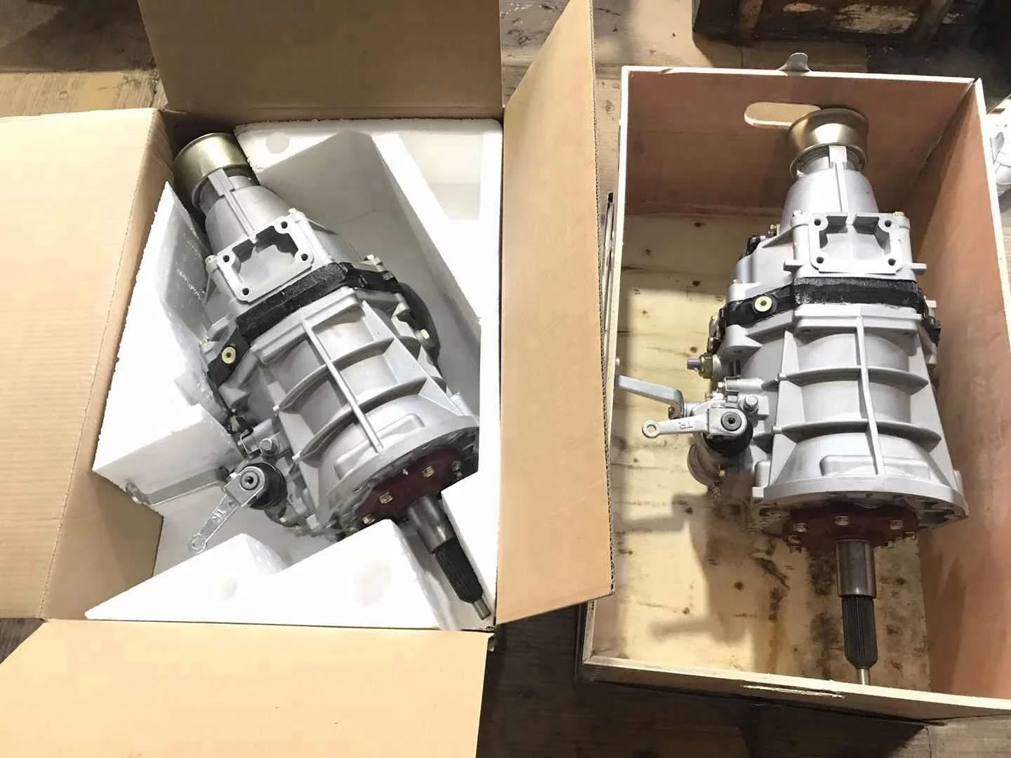 Wholesale China Transmission 5T88 Mold Truck Gearbox for Jac