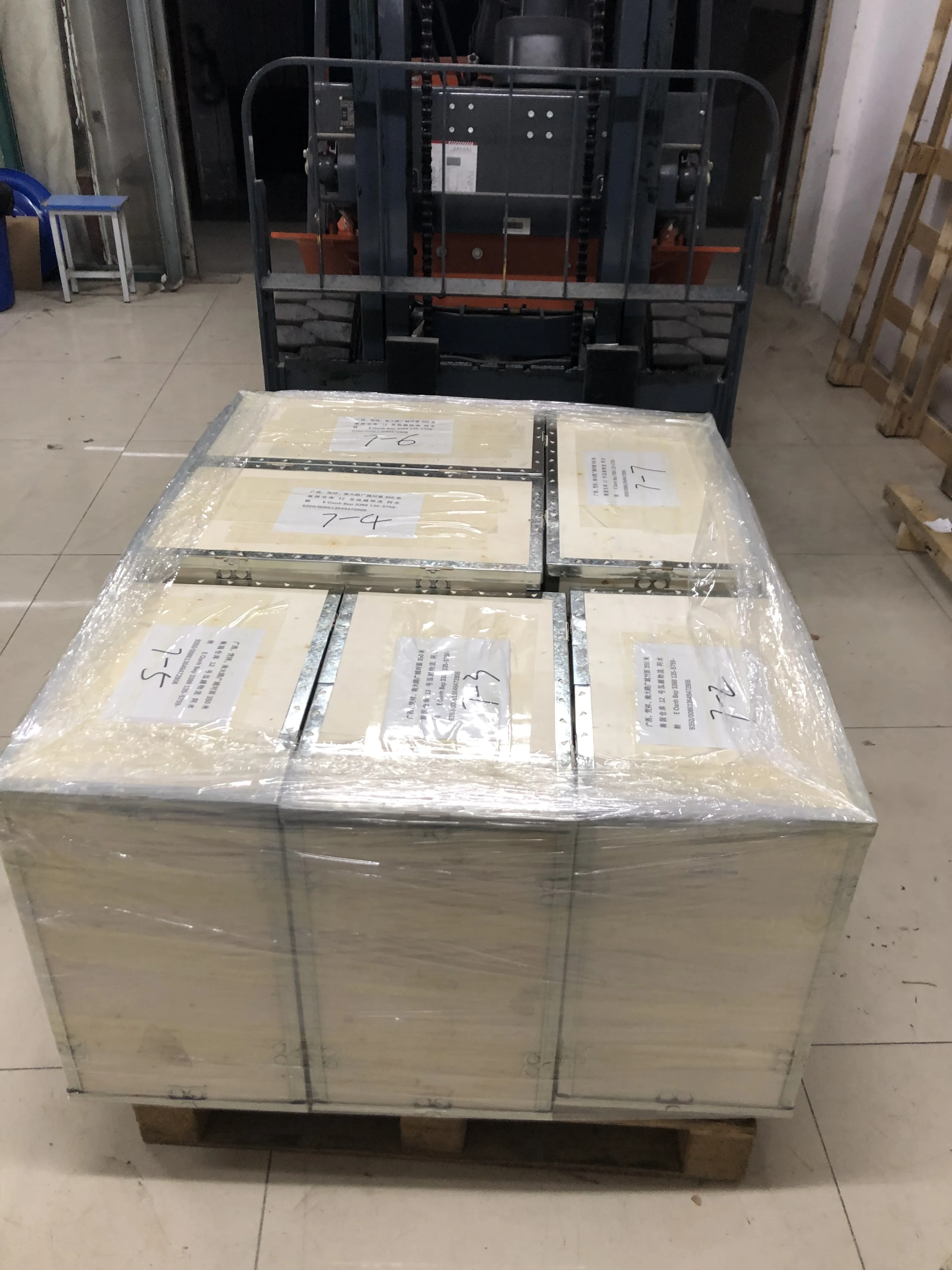 Portable Mini Solar Generator 220v 300w For Lights Tv Fan For Villa ...