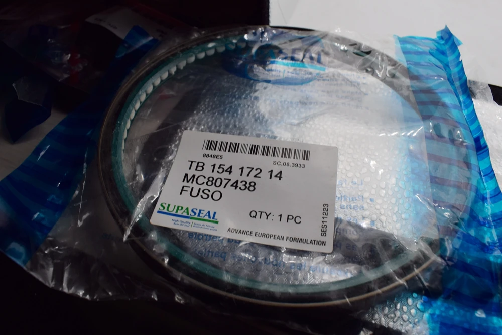 Rear Wheel Hub Oil Seal Mc807438 For Mitsubishi Fuso Genuine Parts Tb ...