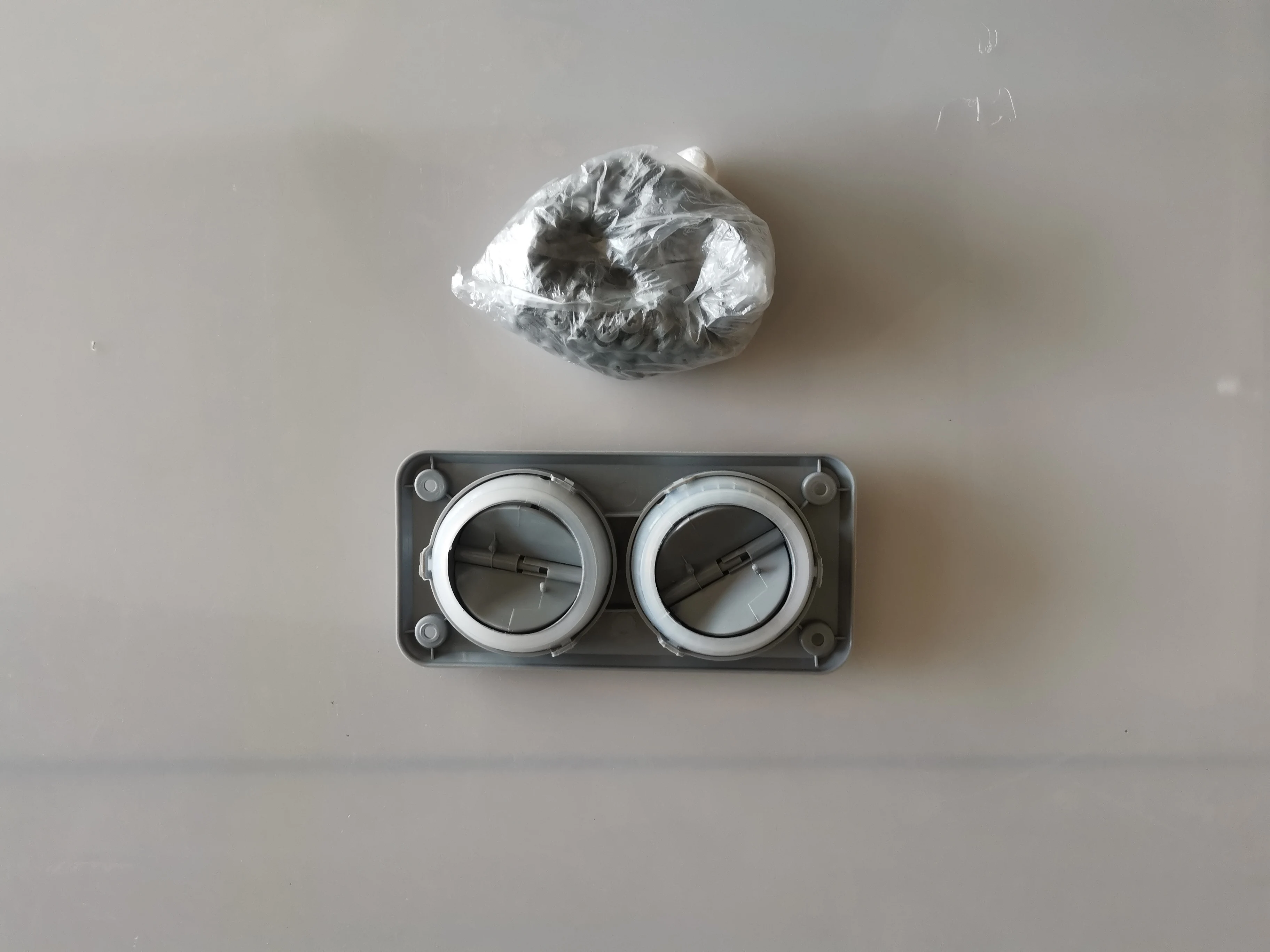 Bus Parts Air Outlet AC Louver HC-B-12002 - Super Auto Parts