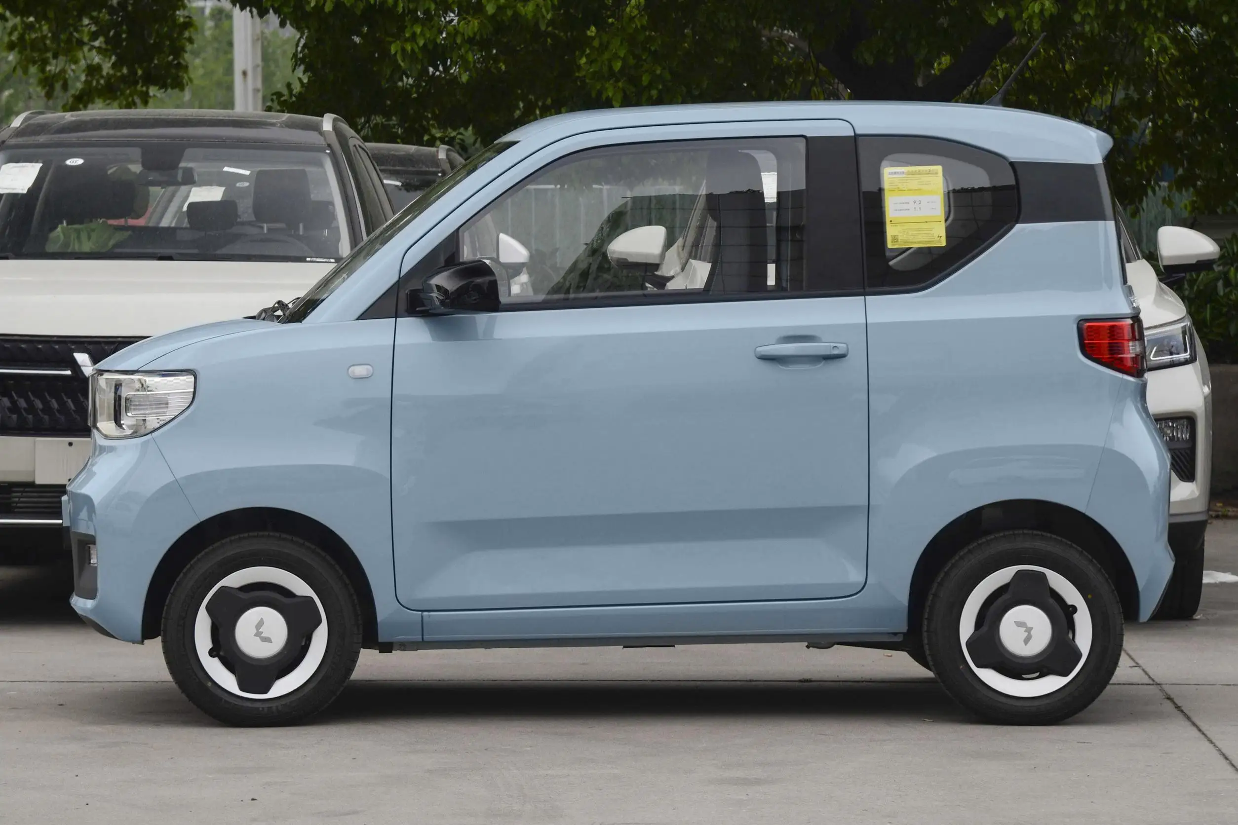 2022 Rechargeable Wuling Mini Electric Vehicle Hot Selling Model ...