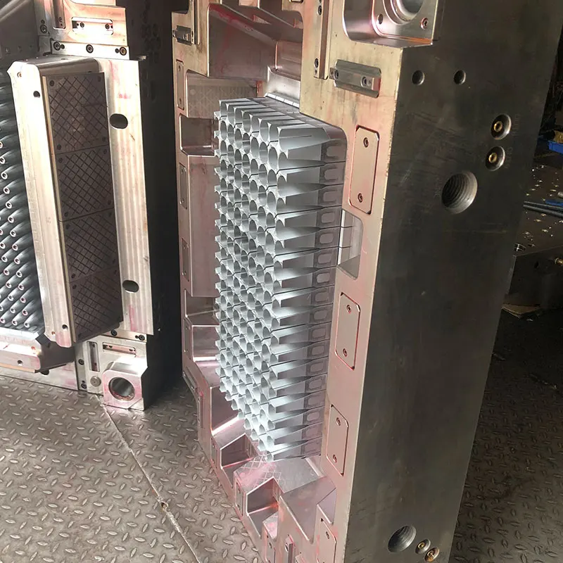 Hot Runner Injection Molding Process Pallet Mold Pp Rapid Prototyping ...