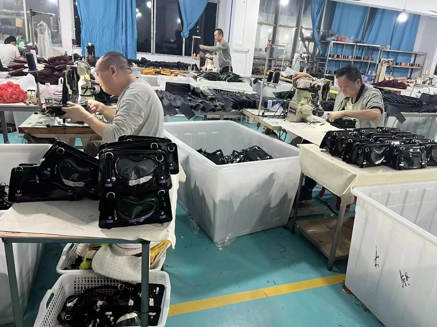 Custom All Over Logo Vegan Leather Square Crossbody Bag Women Handbags ...