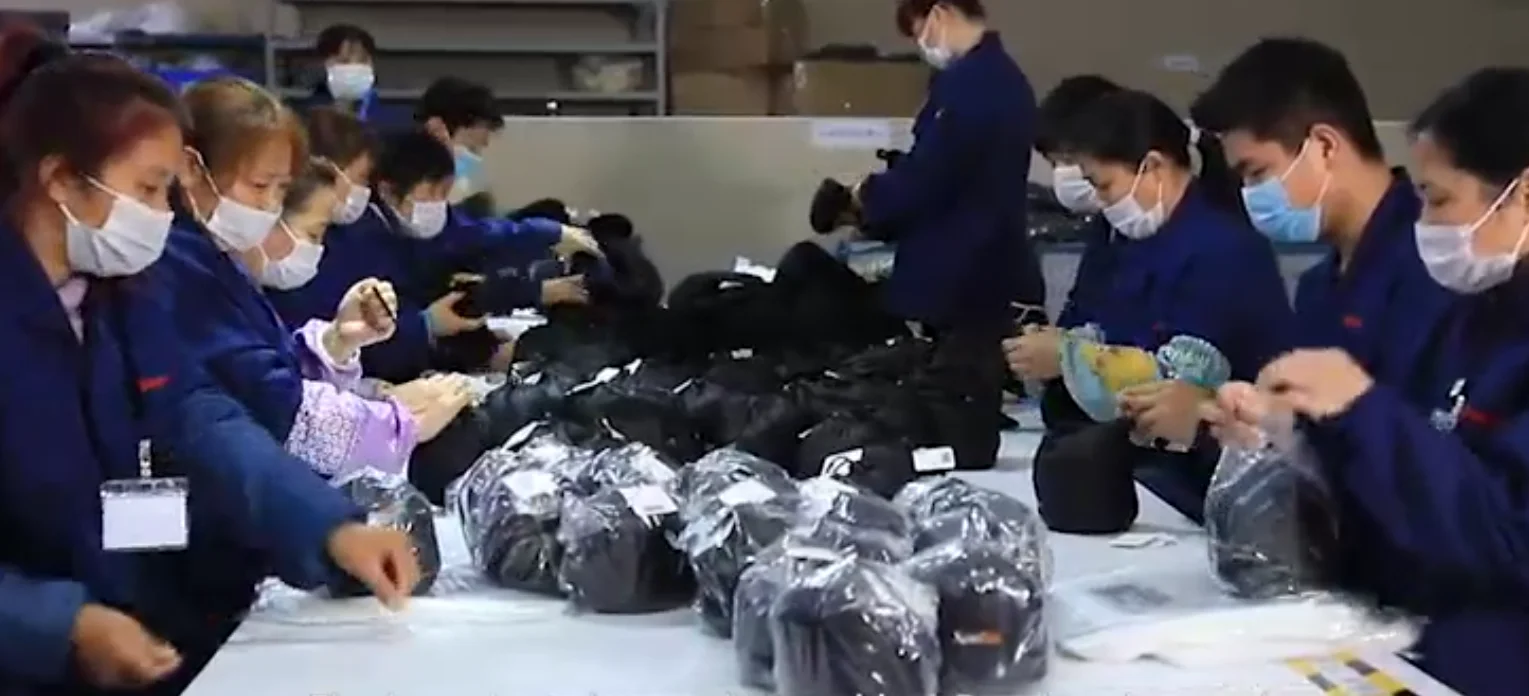 SAIEN Manufacturer Foldable Sofa Couch with Pillows Tri Folding ...