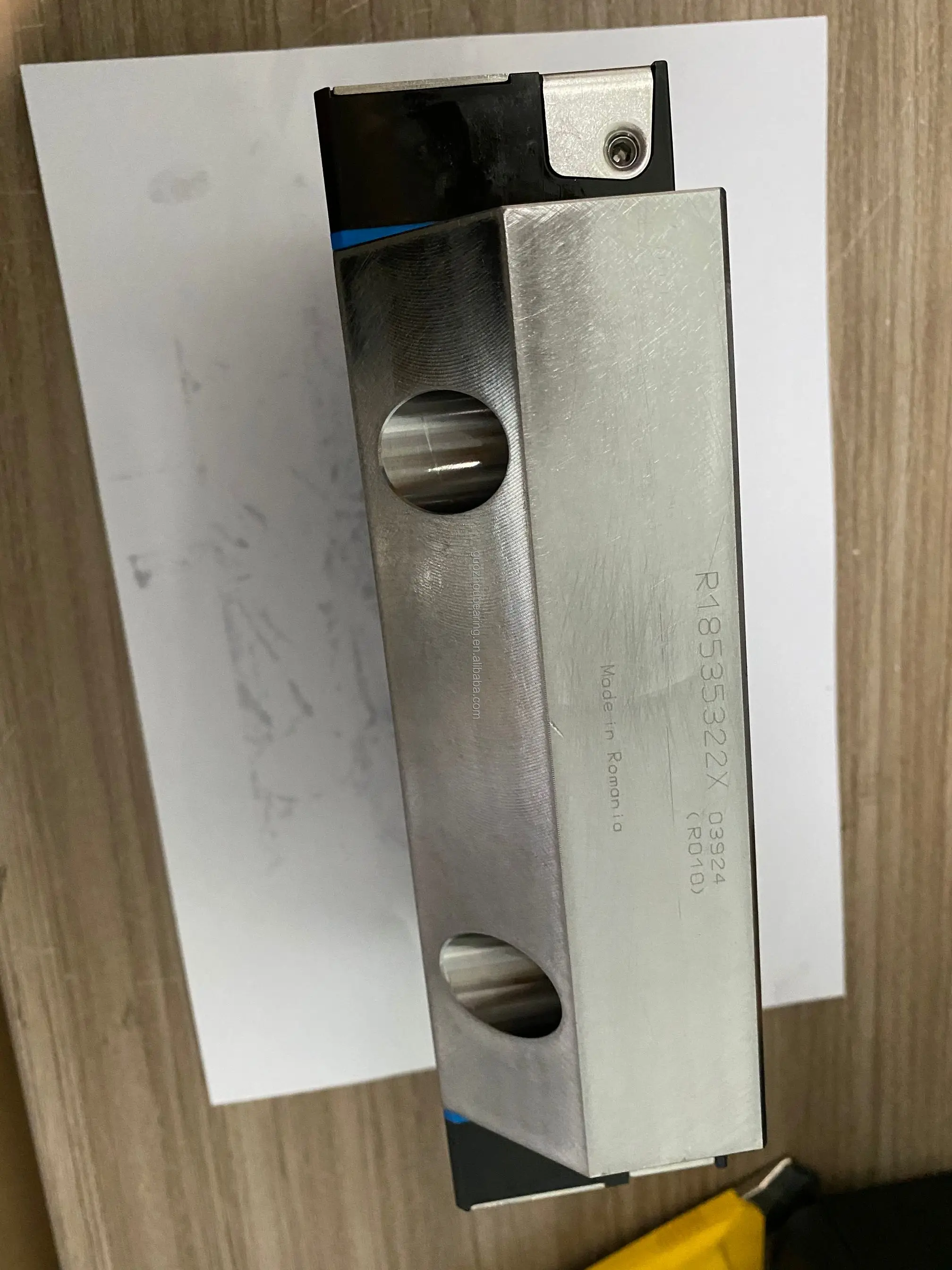 Rexroth Linear Guide Block R18535322X - Precision & Durability