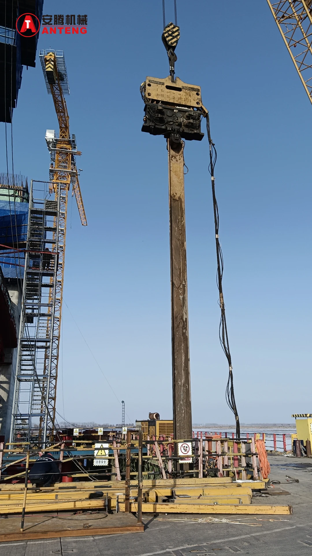 Crane Excavator 165mm Hydraulic Impact Vibro Hammer Pile Damper ...