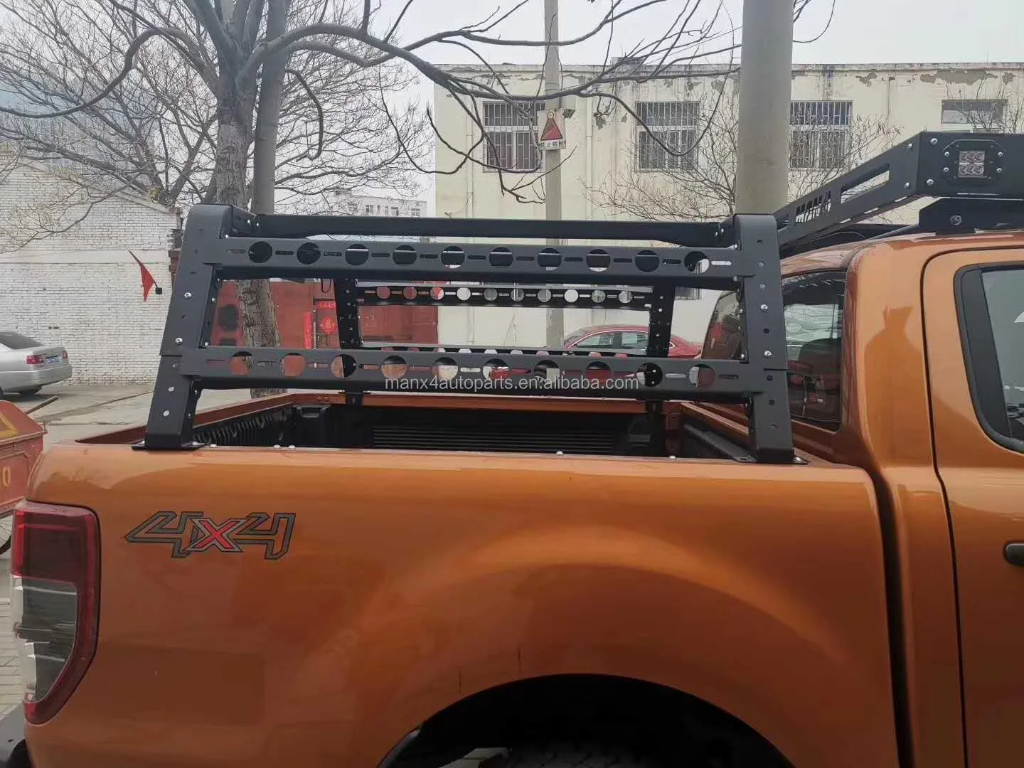 Universal Roll Bar Bed Rack for Pickup Hilux Dmax Ranger Triton Navara